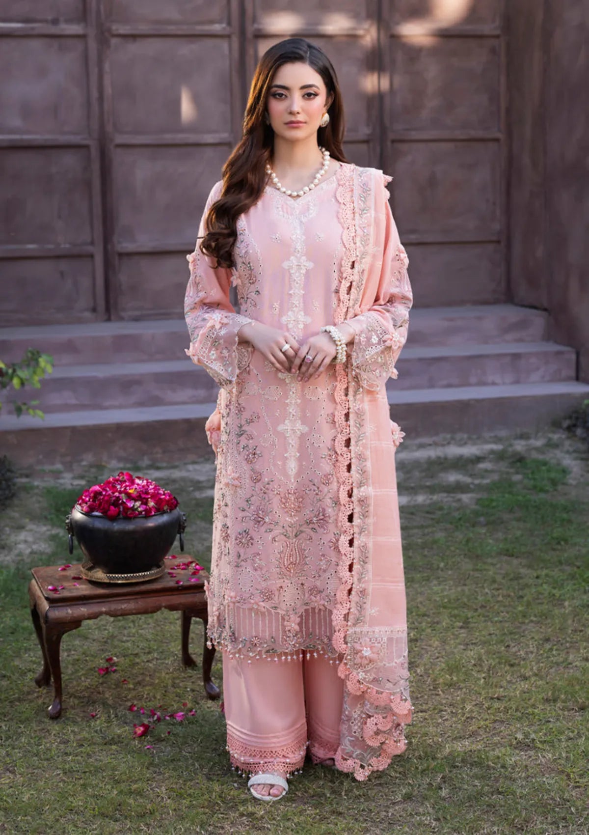 Raeesa Premium Kimora Luxury Karandi'26 HK-13 MINA – Mohsin Saeed Fabrics