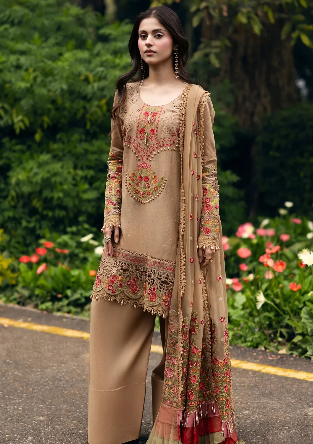 Raeesa Premium Garden of Eve Lawn'25 D-02 Enya-B – Mohsin Saeed Fabrics