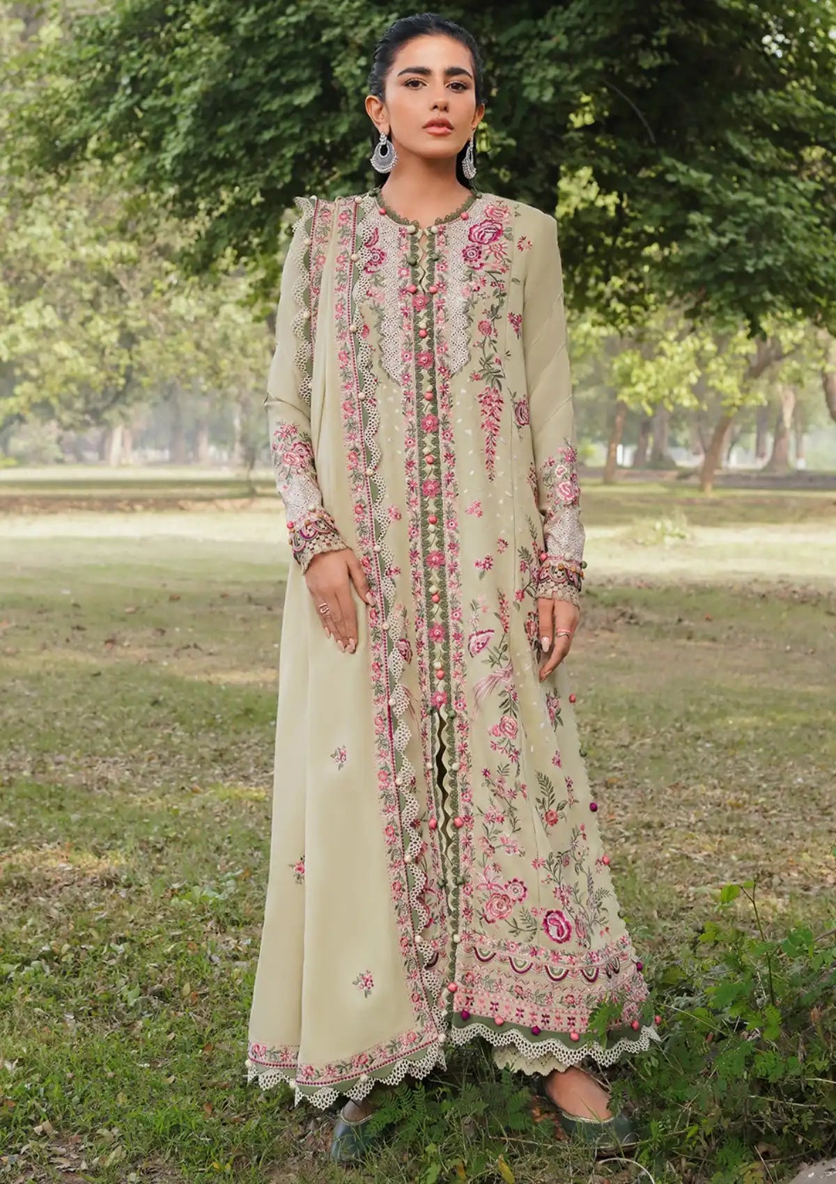 Zaha Winter'23 Vol-02 ZW-01 SARV – Mohsin Saeed Fabrics