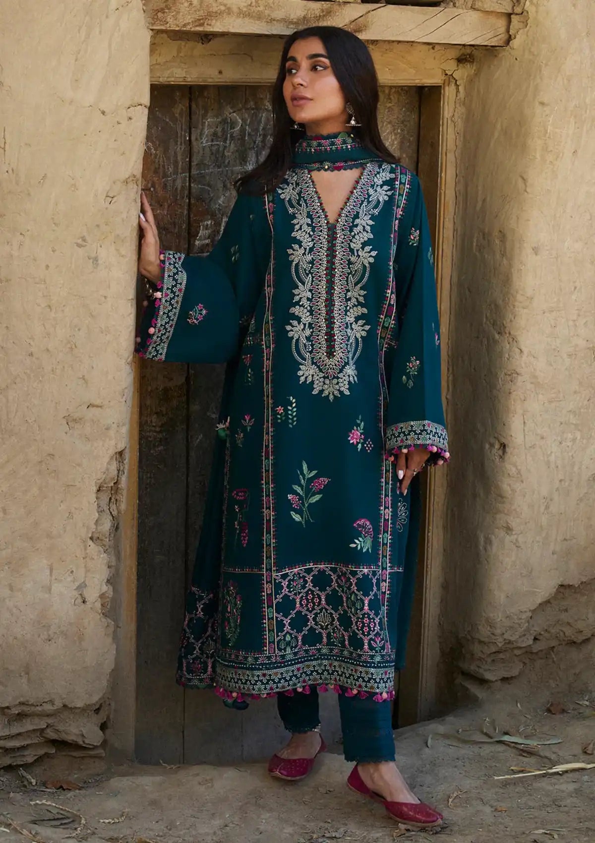 Zaha Winter'24 ZUMAR – Mohsin Saeed Fabrics