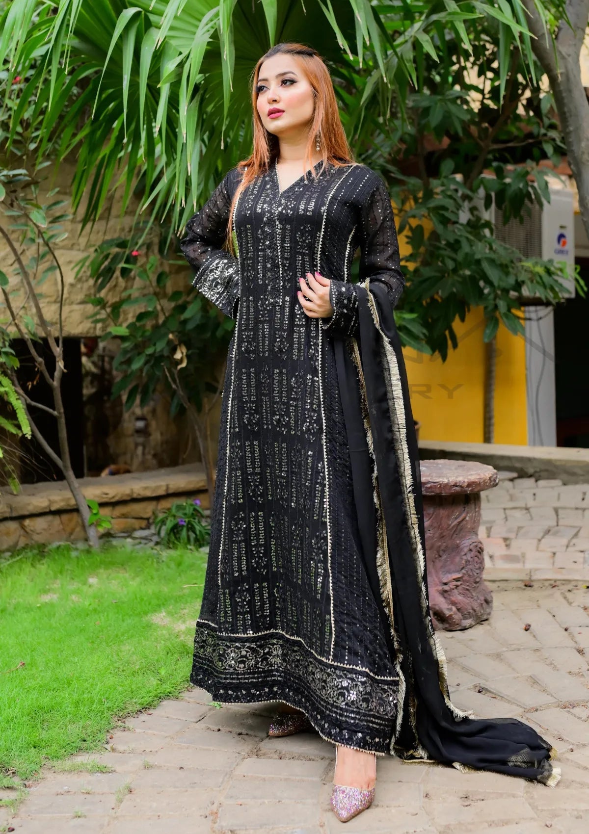MONA EMBROIDERED KURTI 117 – Mohsin Saeed Fabrics