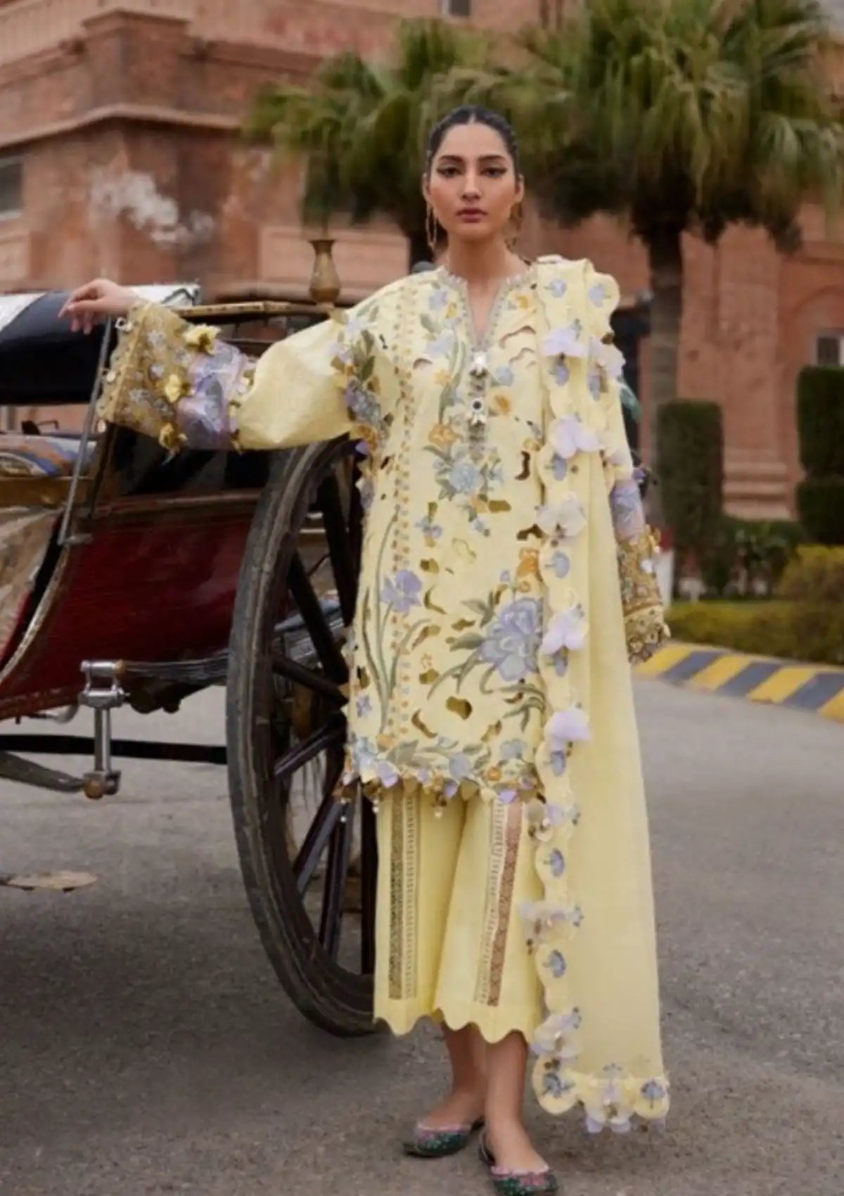 Elan Lawn'25 EL25-09A Amara – Mohsin Saeed Fabrics