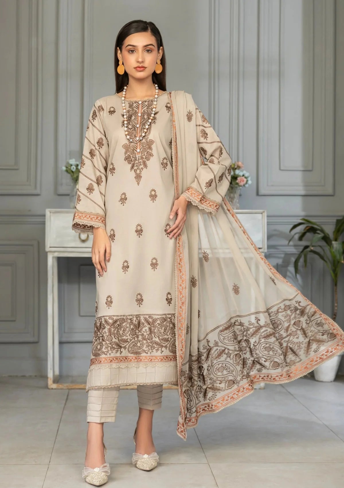 Azam Arts Saffron Premium Lawn'25 - D-1709 – Mohsin Saeed Fabrics