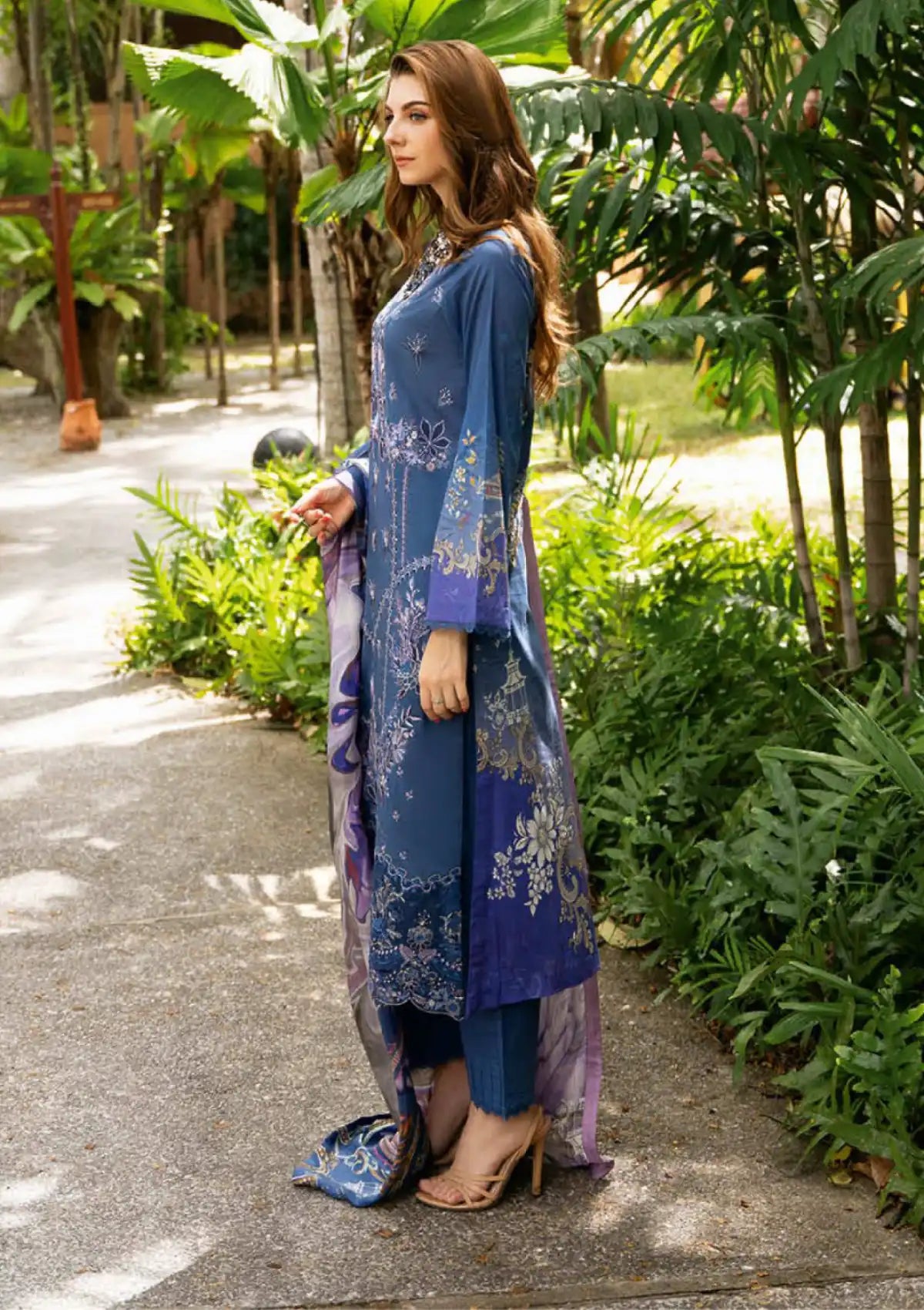 Ramsha Riwayat Luxury Lawn Vol-11'25 Y-1110 – Mohsin Saeed Fabrics