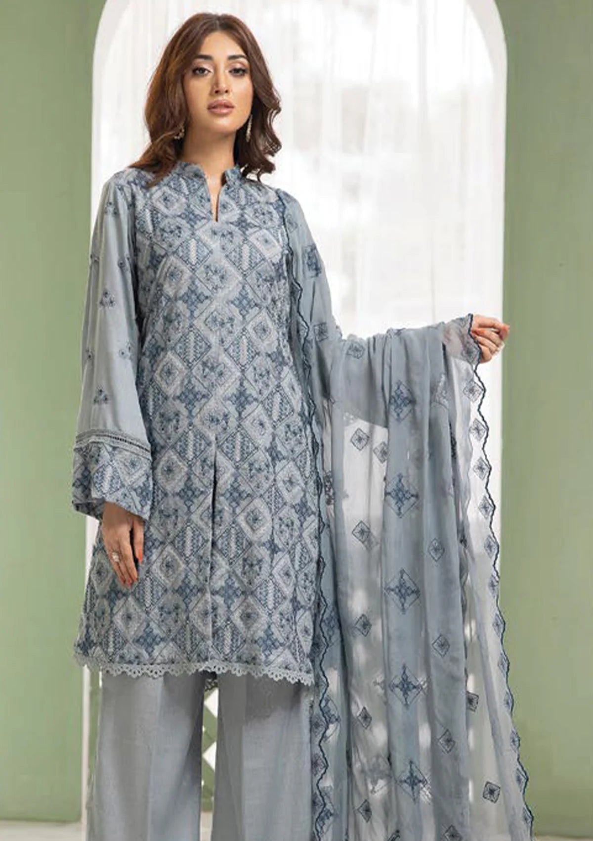 Arzoo by Khoobsurat Emb Karandi'24 AK-04 – Mohsin Saeed Fabrics