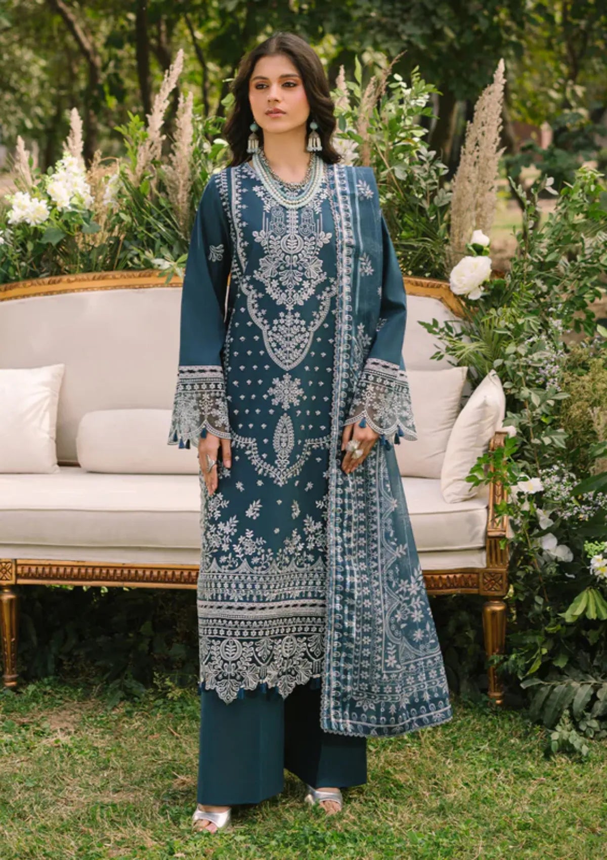 Mahnur Dahlia Luxury Lawn'25-Bella-06 – Mohsin Saeed Fabrics