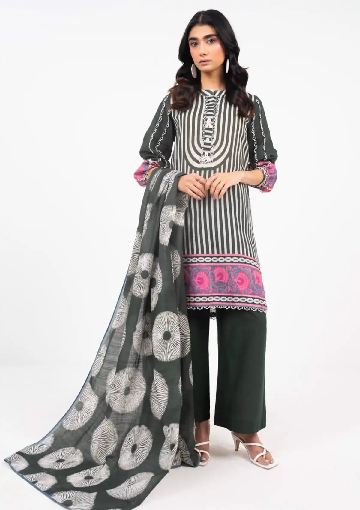 Al Karam Winter'24 Vol-01 2Pc FW-53-24-Black – Mohsin Saeed Fabrics