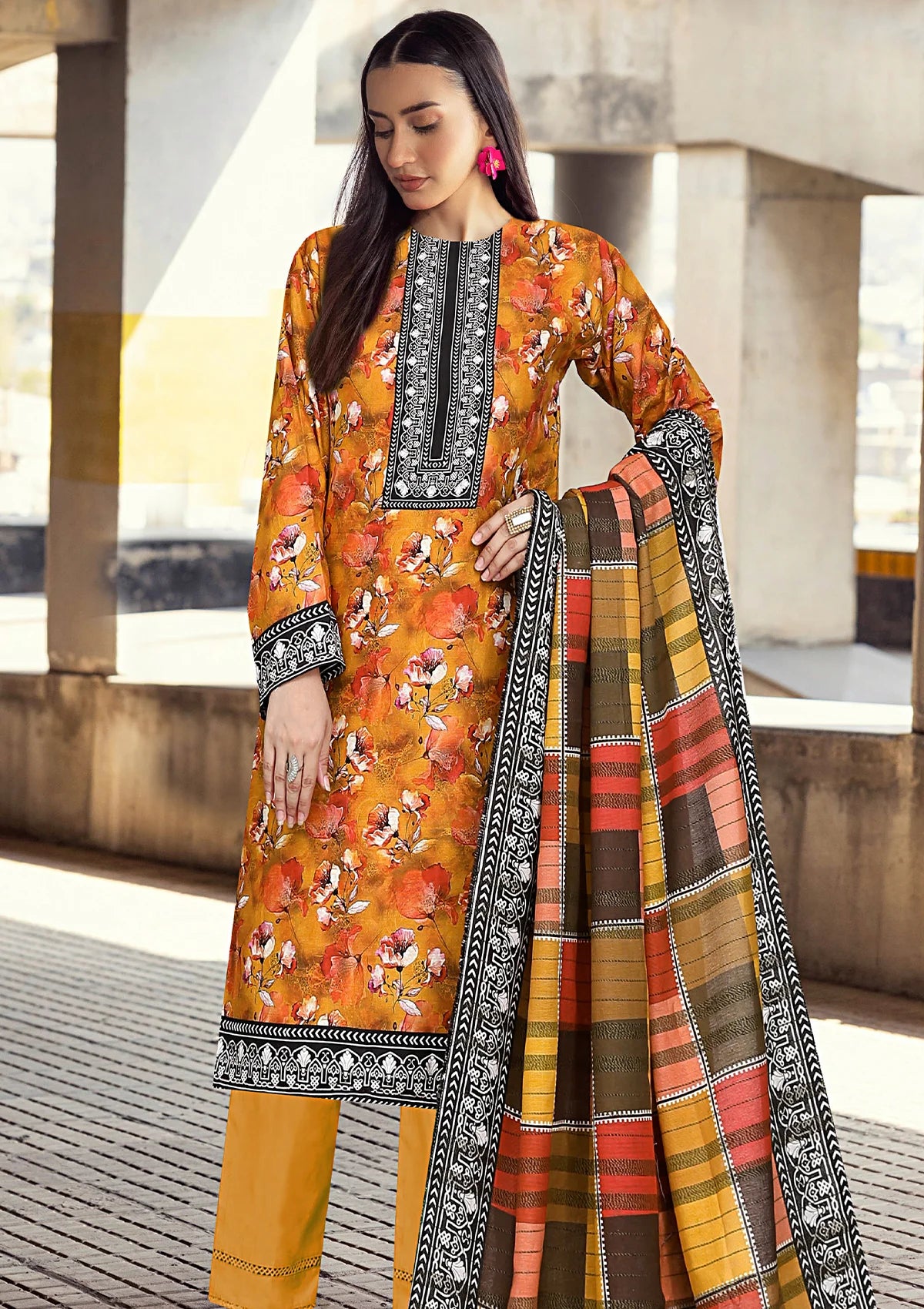 Haseen By Usman Kashif'24 Vol-1004 DE-01 – Mohsin Saeed Fabrics