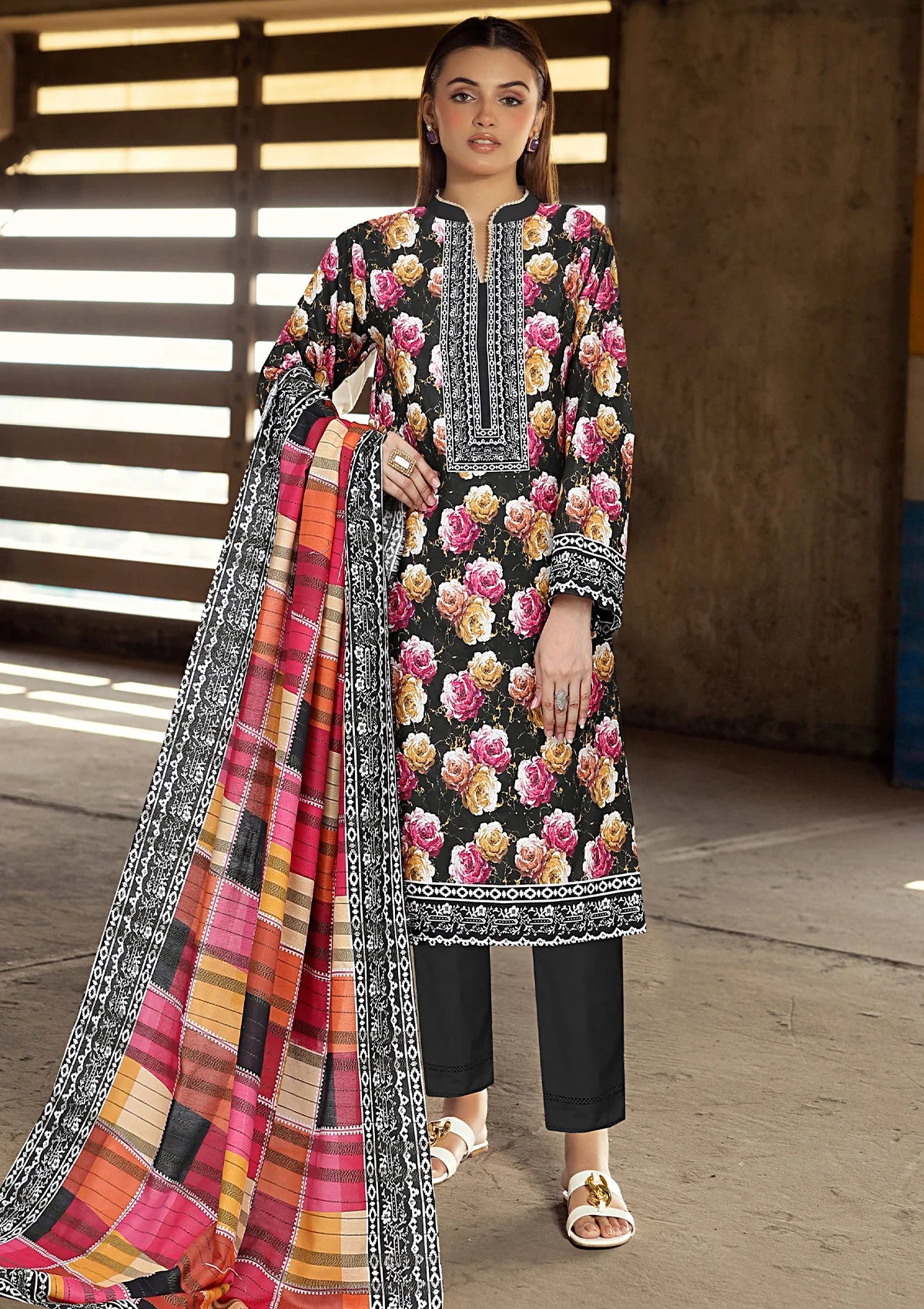 Haseen By Usman Kashif'24 Vol-1004 DE-04 – Mohsin Saeed Fabrics