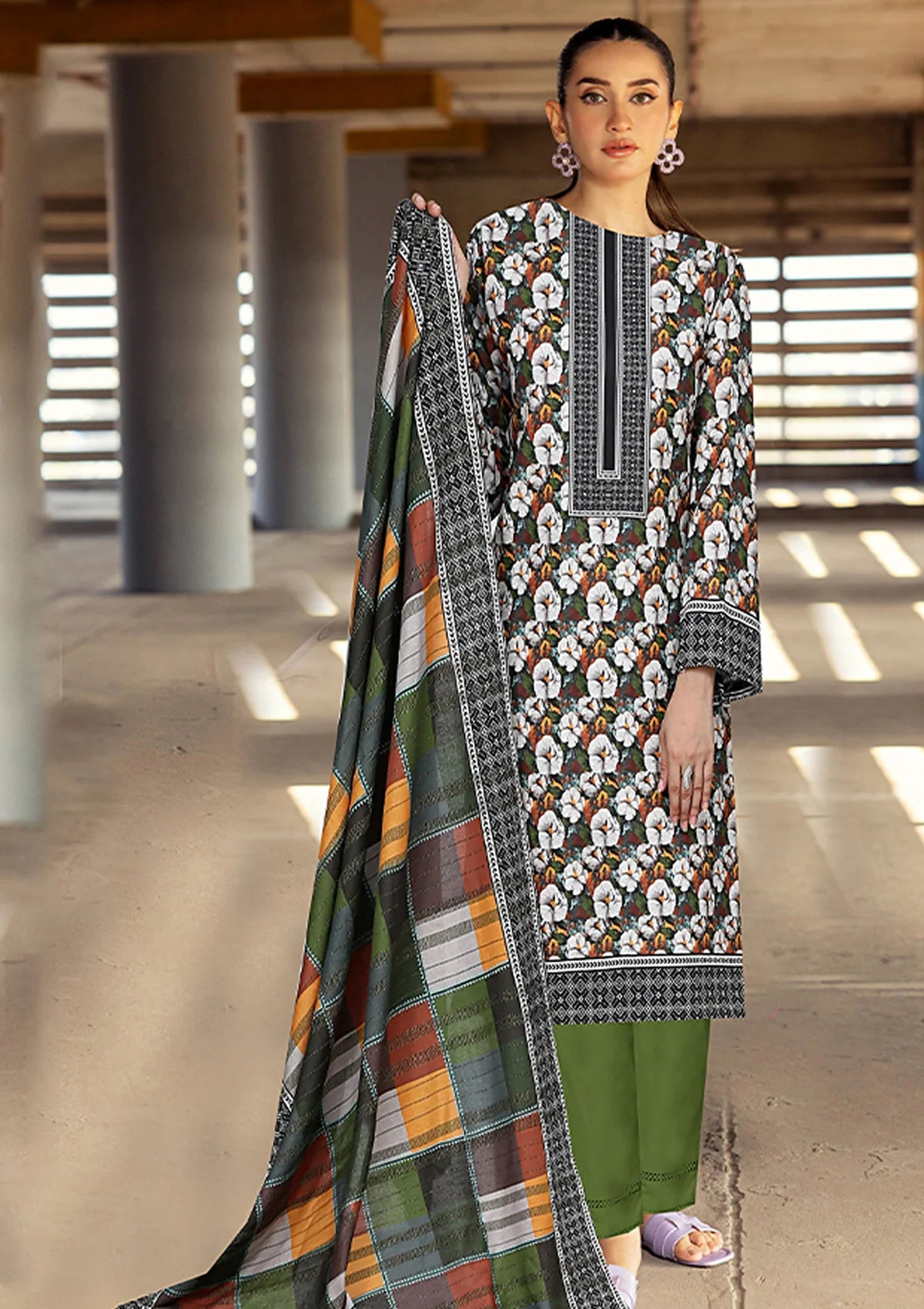 Haseen By Usman Kashif'24 Vol-1004 DE-09 – Mohsin Saeed Fabrics