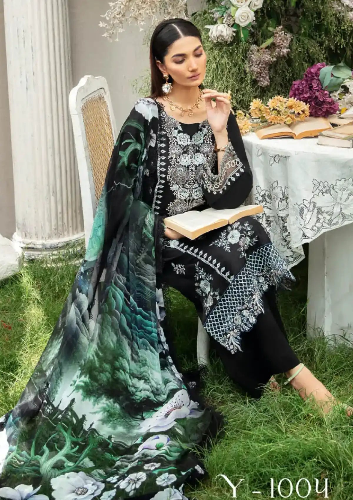 Ramsha Riwayat Luxury Lawn'25 Y-1004 – Mohsin Saeed Fabrics