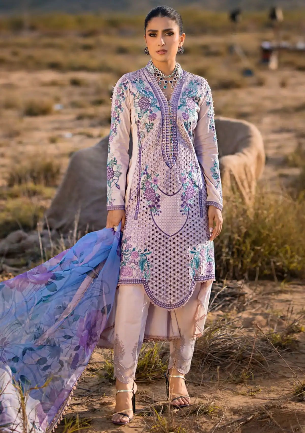 Al Zohaib Mahiymaan Luxury Lawn'24 M-06 – Mohsin Saeed Fabrics