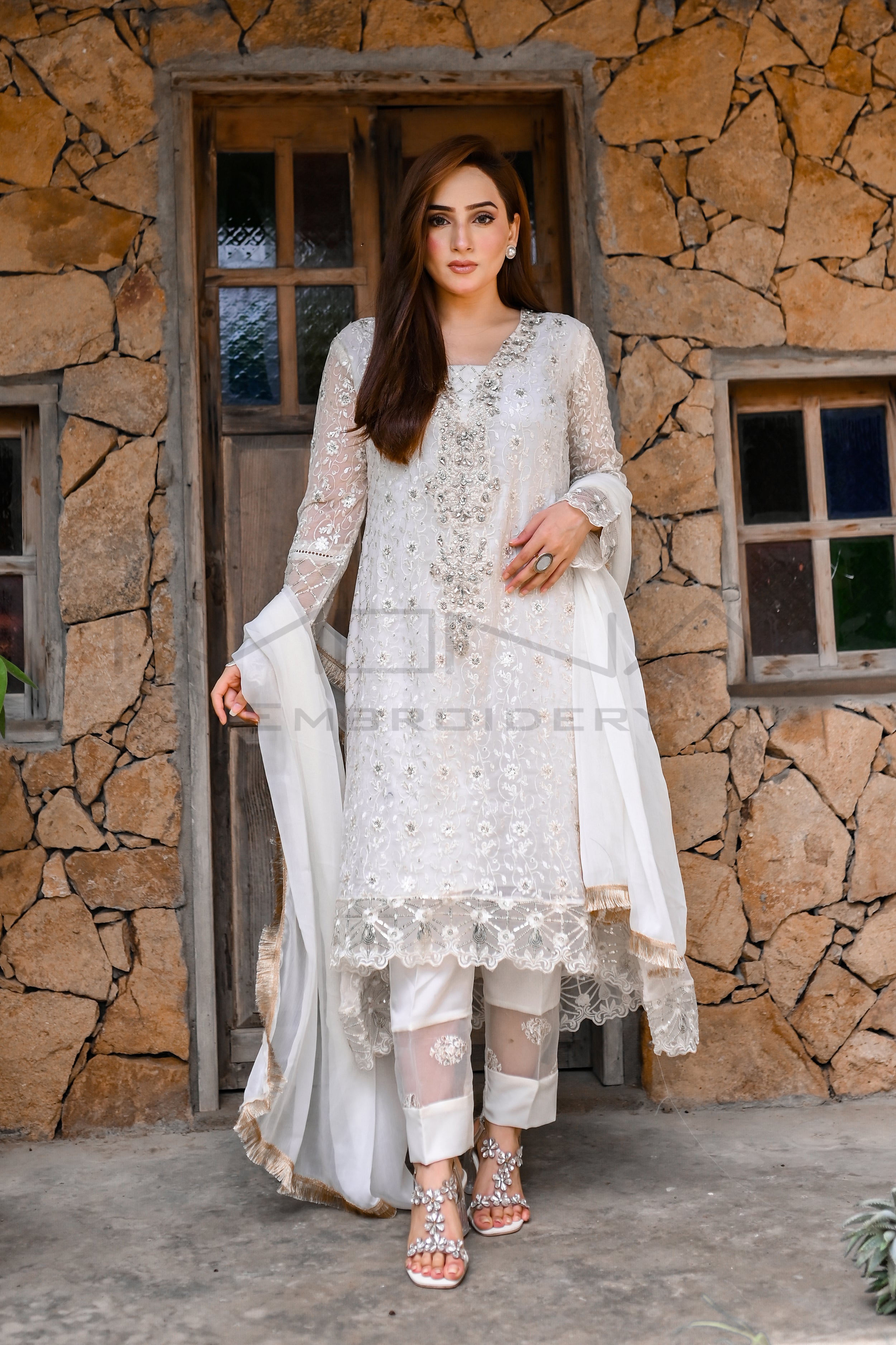 MONA EMBROIDERED KURTI 119 – Mohsin Saeed Fabrics
